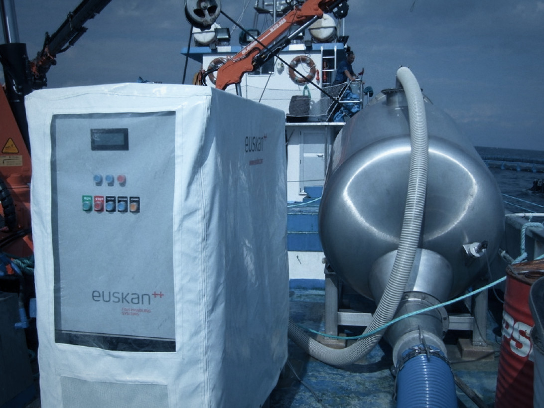 EUSKAN VSB2000 single tank system mounted on a work boat | PETUR LARSEN